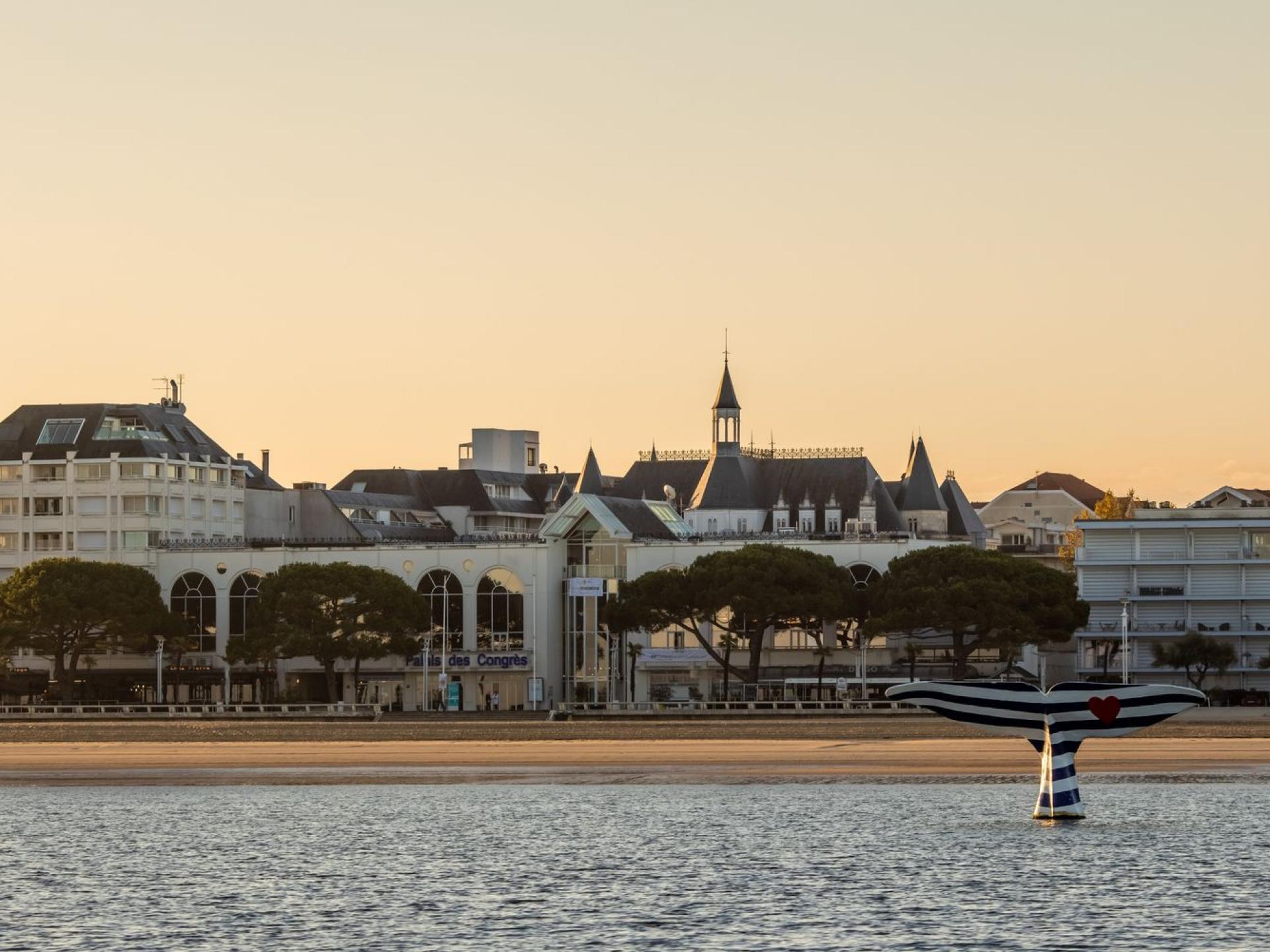 MAAT (Médiathèque Arcachon Associations Tourisme) (Arcachon ...